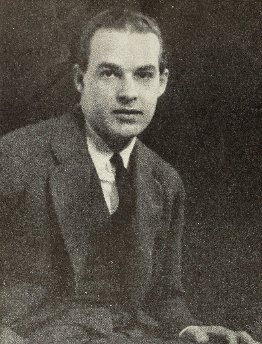 Alfred Lunt — A Comedian — Not a Hero (1923) 🇺🇸 – Vintoz