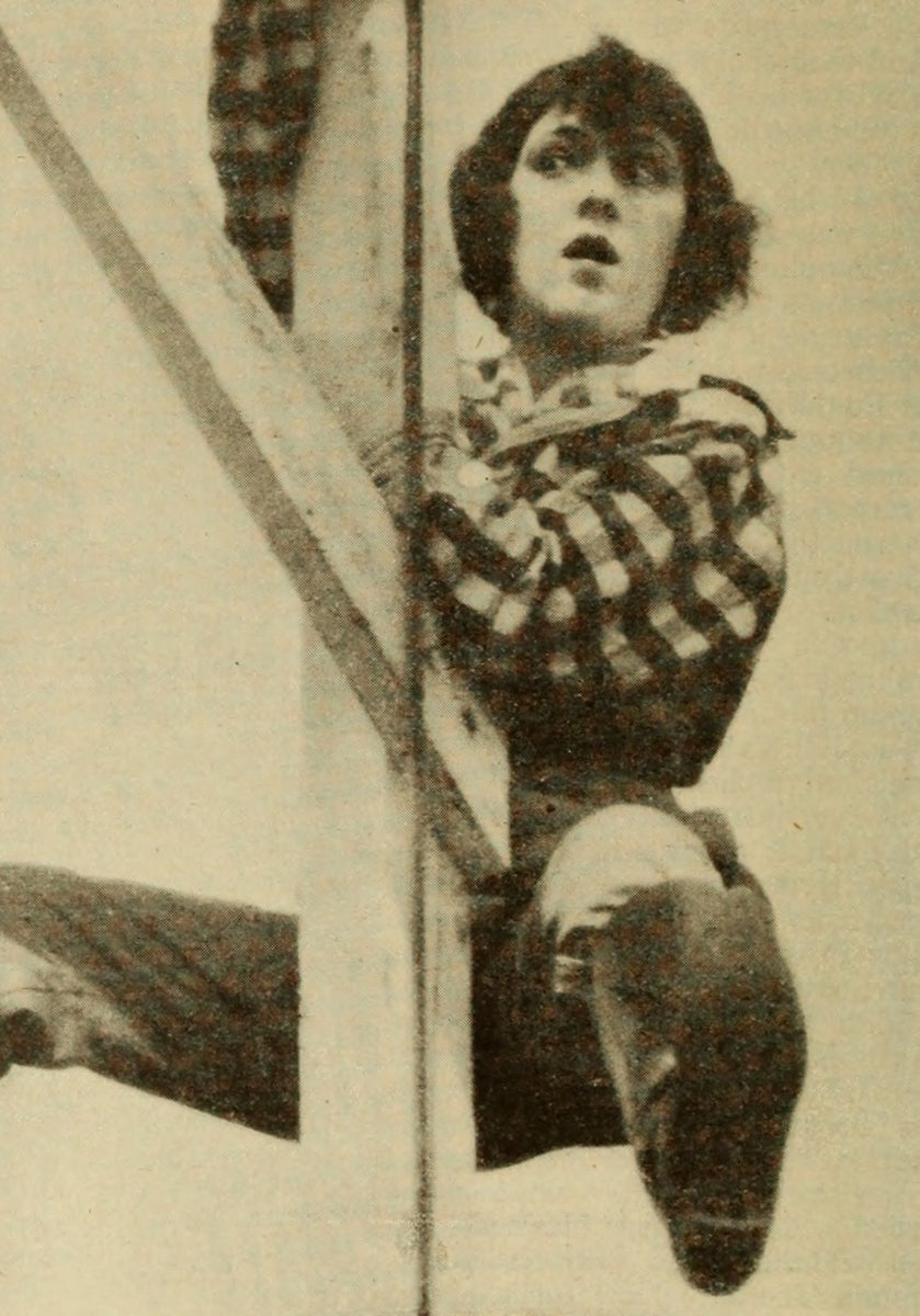 Fay Tincher — “Is Polite Comedy Polite?” (1919) 🇺🇸 – Vintoz