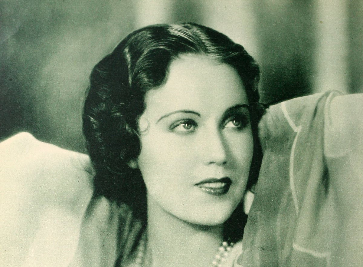 Fay Wray — Portrait Photograph (1930) – Vintoz