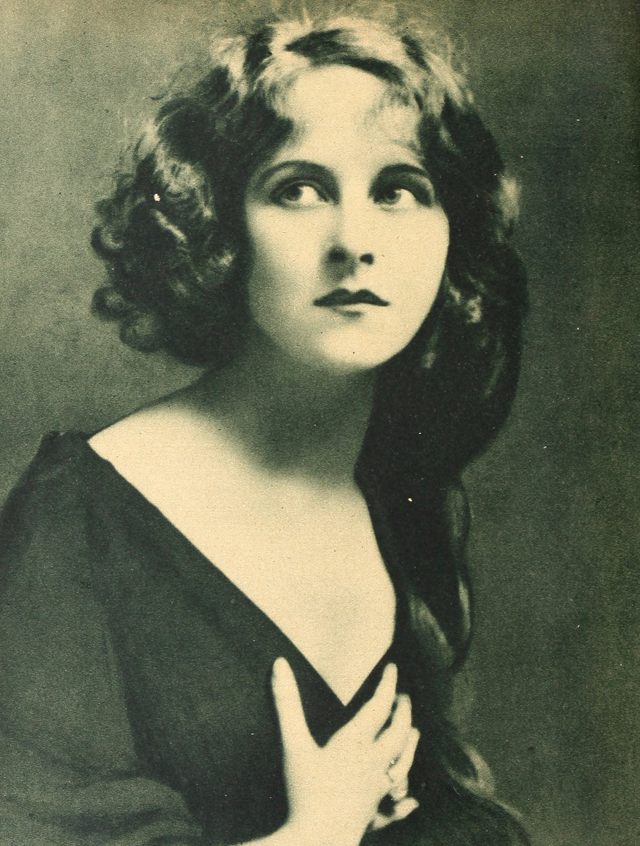 Hope Hampton — “The Worldly Hope” (1921) 🇺🇸 – Vintoz