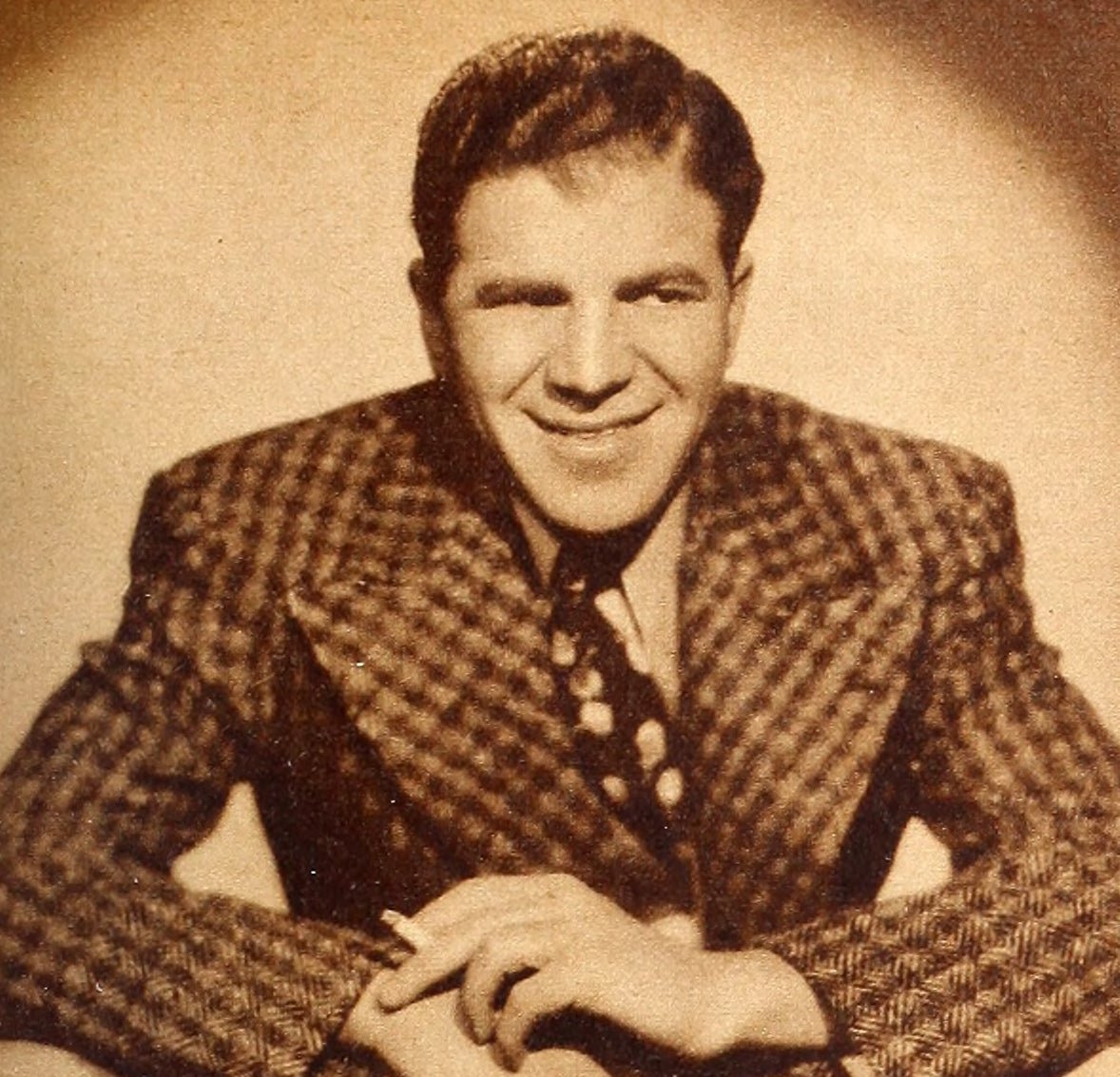 Lionel Stander — Meet The Stander-Outer (1936) 🇺🇸 – Vintoz